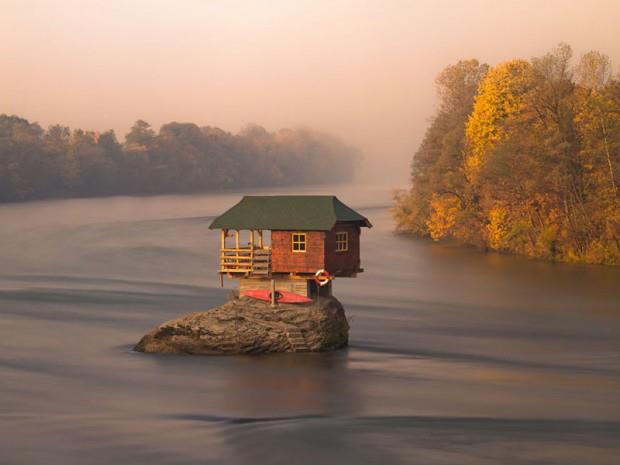Tiny Cabin on the Water - Tiny House Pins