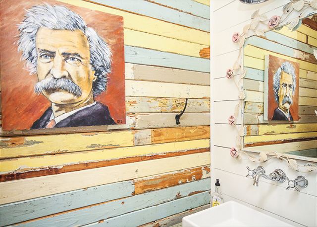 1929 Soldier Bunkhouse Turned to Boutique Mermaid Cottage - Tiny House Pins